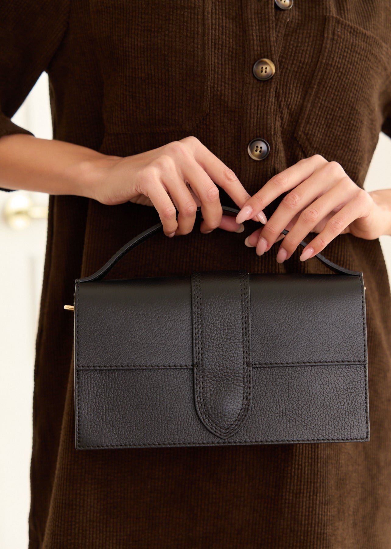 Sac cuir lisse noir détails dorés - Paula | Motus Boutique